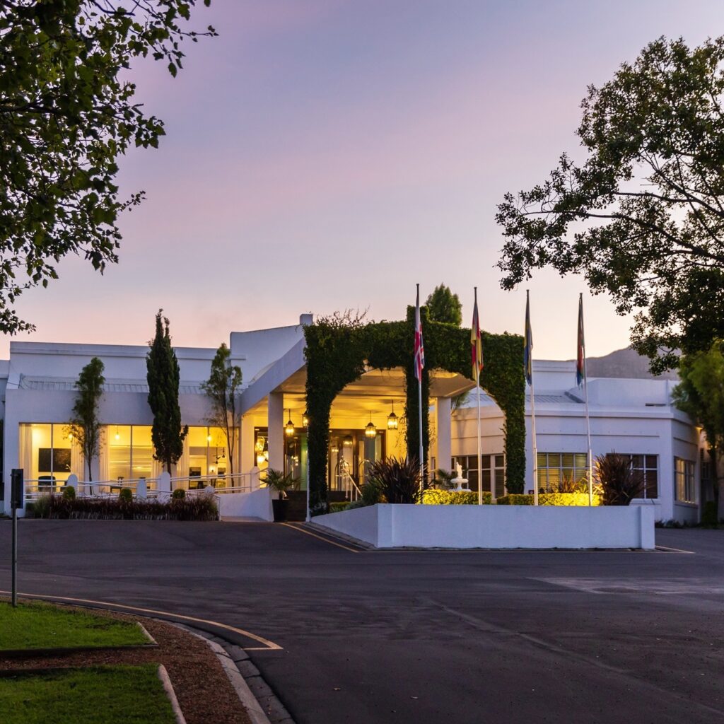 Lord Charles Hotel – Vetlink